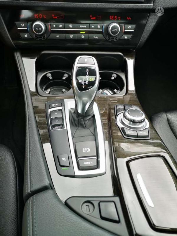 Grey BMW 520 2013 in Radviliskis, with an engine capacity of 2.00 L and mileage of 167 thousand km for 10450 €, photo 8 on AUTOMOTO.COM.LV