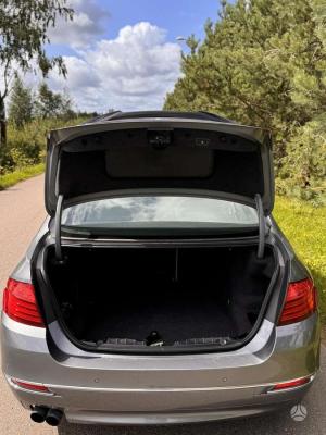 Grey BMW 520 2013 in Klaipeda, with an engine capacity of 2.00 L and mileage of 368 thousand km for 10200 €, photo 11 on AUTOMOTO.COM.LV