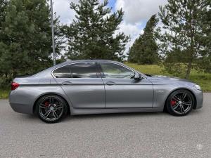 Grey BMW 520 2013 in Klaipeda, with an engine capacity of 2.00 L and mileage of 368 thousand km for 10200 €, photo 15 on AUTOMOTO.COM.LV