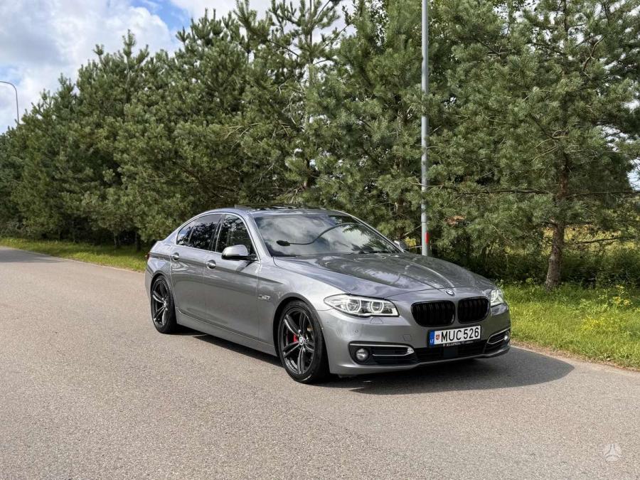 Grey BMW 520 2013 in Klaipeda, with an engine capacity of 2.00 L and mileage of 368 thousand km for 10200 €, photo 17 on AUTOMOTO.COM.LV