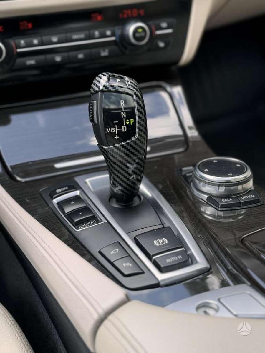 Grey BMW 520 2013 in Klaipeda, with an engine capacity of 2.00 L and mileage of 368 thousand km for 10200 €, photo 34 on AUTOMOTO.COM.LV