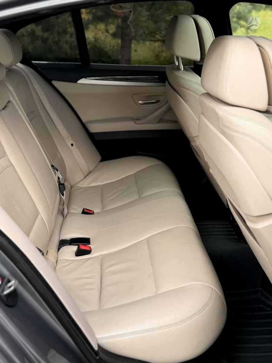 Grey BMW 520 2013 in Klaipeda, with an engine capacity of 2.00 L and mileage of 368 thousand km for 10200 €, photo 38 on AUTOMOTO.COM.LV