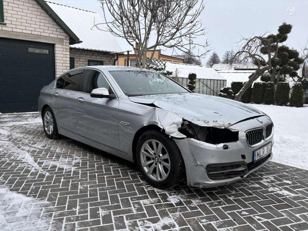 Grey BMW 520 2014 in Raseiniai, with an engine capacity of 2.00 L and mileage of 314 thousand km for 4500 €, photo 4 on AUTOMOTO.COM.LV