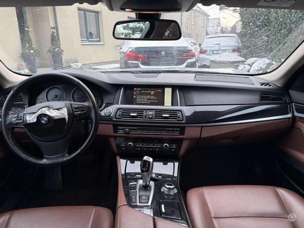 Grey BMW 520 2014 in Raseiniai, with an engine capacity of 2.00 L and mileage of 314 thousand km for 4500 €, photo 8 on AUTOMOTO.COM.LV