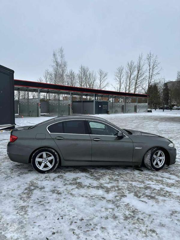 Grey BMW 520 2014 in Marijampole, with an engine capacity of 2.00 L and mileage of 289 thousand km for 11500 €, photo 6 on AUTOMOTO.COM.LV