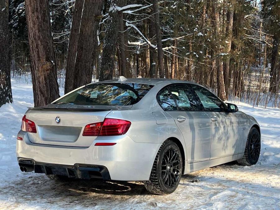 Grey BMW 520 2014 in Vilnius, with an engine capacity of 2.00 L and mileage of 310 thousand km for 9200 €, photo 2 on AUTOMOTO.COM.LV