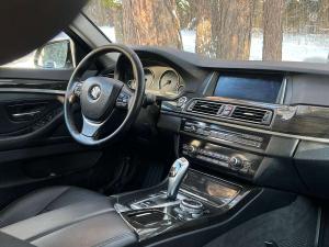 Grey BMW 520 2014 in Vilnius, with an engine capacity of 2.00 L and mileage of 310 thousand km for 9200 €, photo 16 on AUTOMOTO.COM.LV