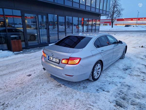 Grey BMW 520 2014 in Panevezys, with an engine capacity of 2.00 L and mileage of 300 thousand km for 9450 €, photo 10 on AUTOMOTO.COM.LV
