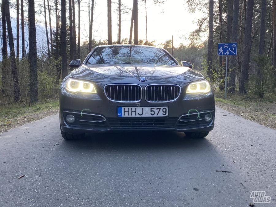 Grey BMW 520 2014 in Vilnius, with an engine capacity of 2.00 L and mileage of 295 thousand km for 10000 €, photo 7 on AUTOMOTO.COM.LV