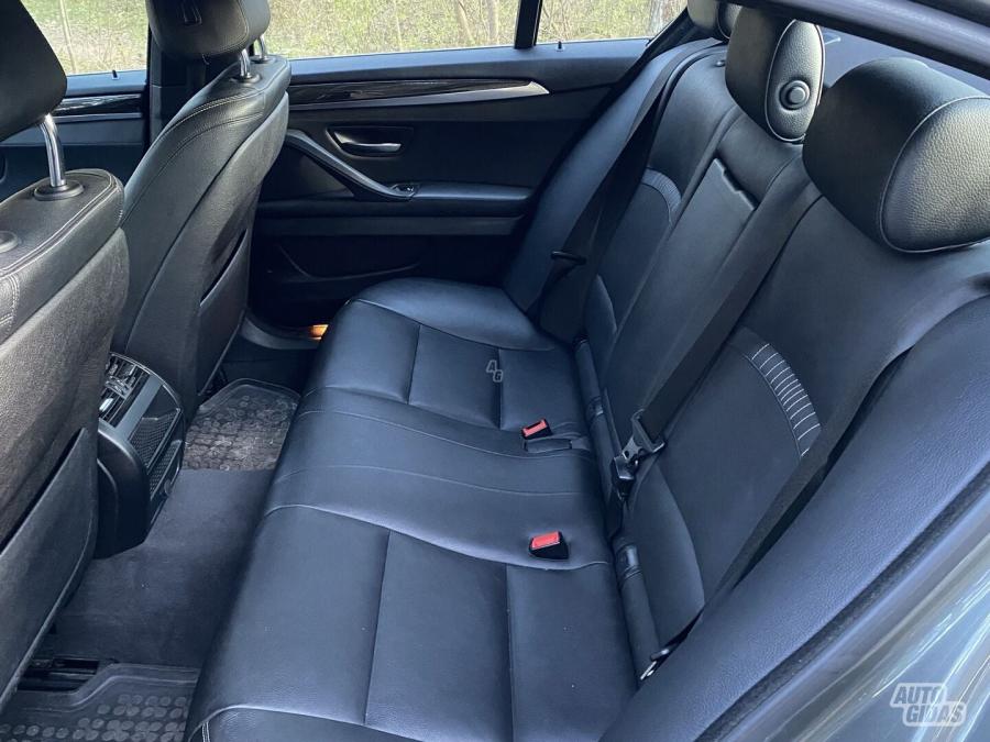 Grey BMW 520 2014 in Vilnius, with an engine capacity of 2.00 L and mileage of 295 thousand km for 10000 €, photo 11 on AUTOMOTO.COM.LV