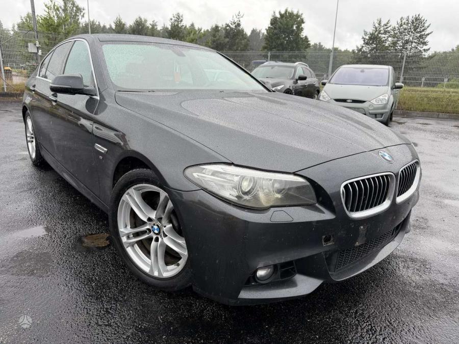 Grey BMW 520 2014 in Utena, with an engine capacity of 2.00 L and mileage of 400 thousand km for 6650 €, photo 1 on AUTOMOTO.COM.LV