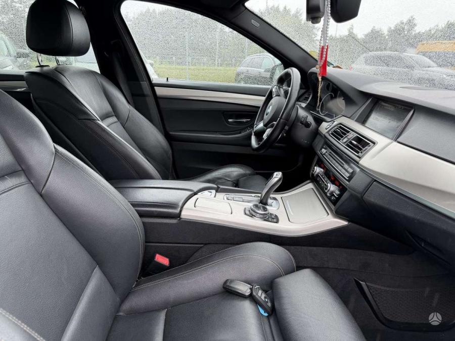 Grey BMW 520 2014 in Utena, with an engine capacity of 2.00 L and mileage of 400 thousand km for 6650 €, photo 6 on AUTOMOTO.COM.LV