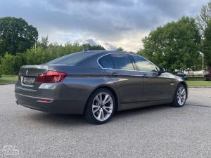 Grey BMW 520 2014 in Vilnius, with an engine capacity of 2.00 L and mileage of 295 thousand km for 9600 €, photo 6 on AUTOMOTO.COM.LV