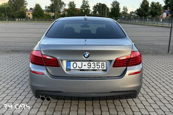 Grey BMW 520 2014 in Jelgava, with an engine capacity of 2.00 L and mileage of 281 thousand km for 13950 €, photo 5 on AUTOMOTO.COM.LV