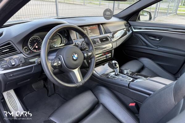Grey BMW 520 2014 in Jelgava, with an engine capacity of 2.00 L and mileage of 281 thousand km for 13950 €, photo 8 on AUTOMOTO.COM.LV