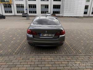 Grey BMW 520 2014 in Riga, with an engine capacity of 2.00 L and mileage of 300 thousand km for 11000 €, photo 9 on AUTOMOTO.COM.LV