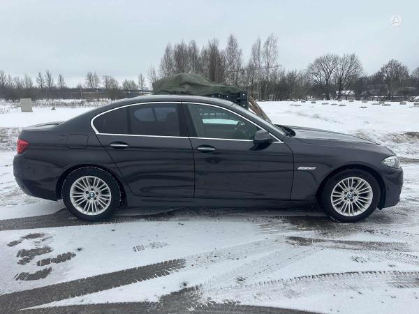 Grey BMW 520 2015 in Vilnius, with an engine capacity of 2.00 L and mileage of 227 thousand km for 11650 €, photo 8 on AUTOMOTO.COM.LV