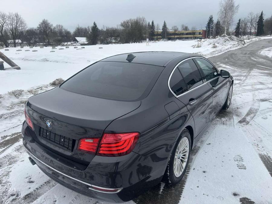 Pelēks BMW 520 2015 Viļņa, ar dzinēja tilpumu 2.00 L un nobraukumu 227 tūkst. km par 11650 €, foto 15 vietnē AUTOMOTO.COM.LV