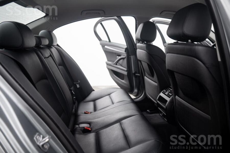 Pelēks BMW 520 2015 Tallina, ar dzinēja tilpumu 2.00 L un nobraukumu 249 tūkst. km par 11799 €, foto 12 vietnē AUTOMOTO.COM.LV