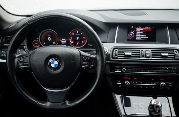 Grey BMW 520 2015 in Tallinn, with an engine capacity of 2.00 L and mileage of 249 thousand km for 11799 €, photo 8 on AUTOMOTO.COM.LV