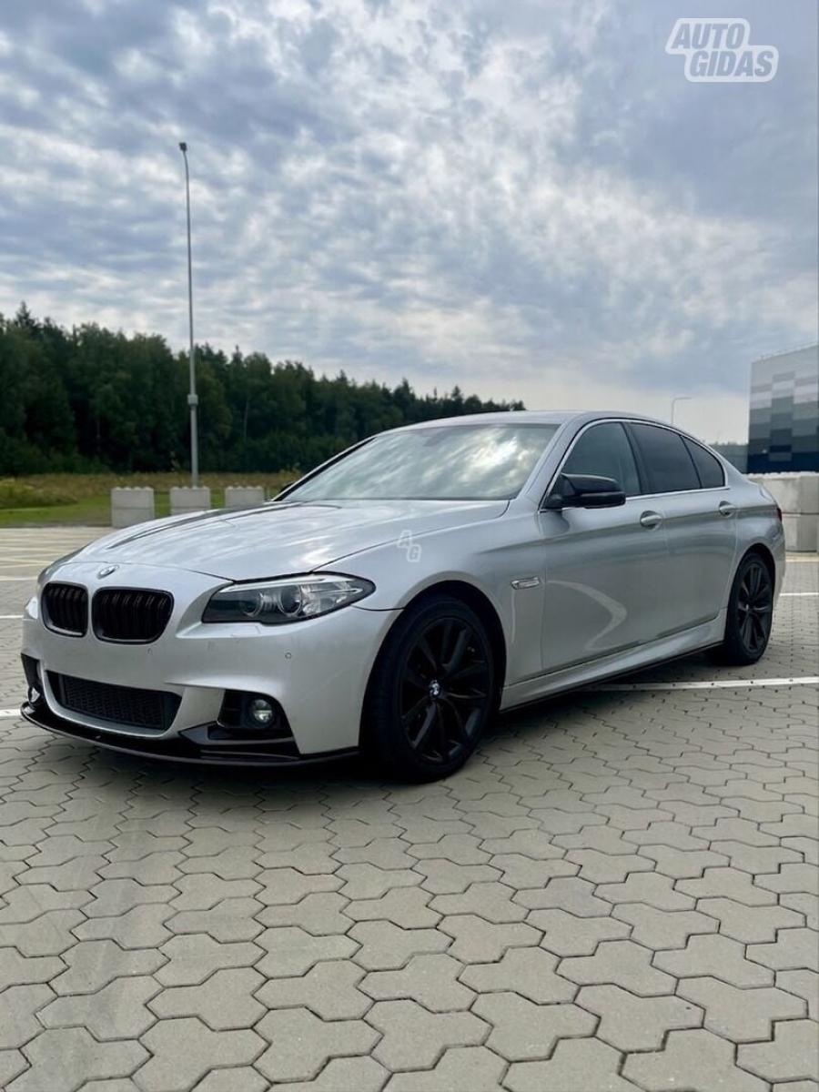 Grey BMW 520 2015 in Vilnius, with an engine capacity of 2.00 L and mileage of 227 thousand km for 12000 €, photo 3 on AUTOMOTO.COM.LV