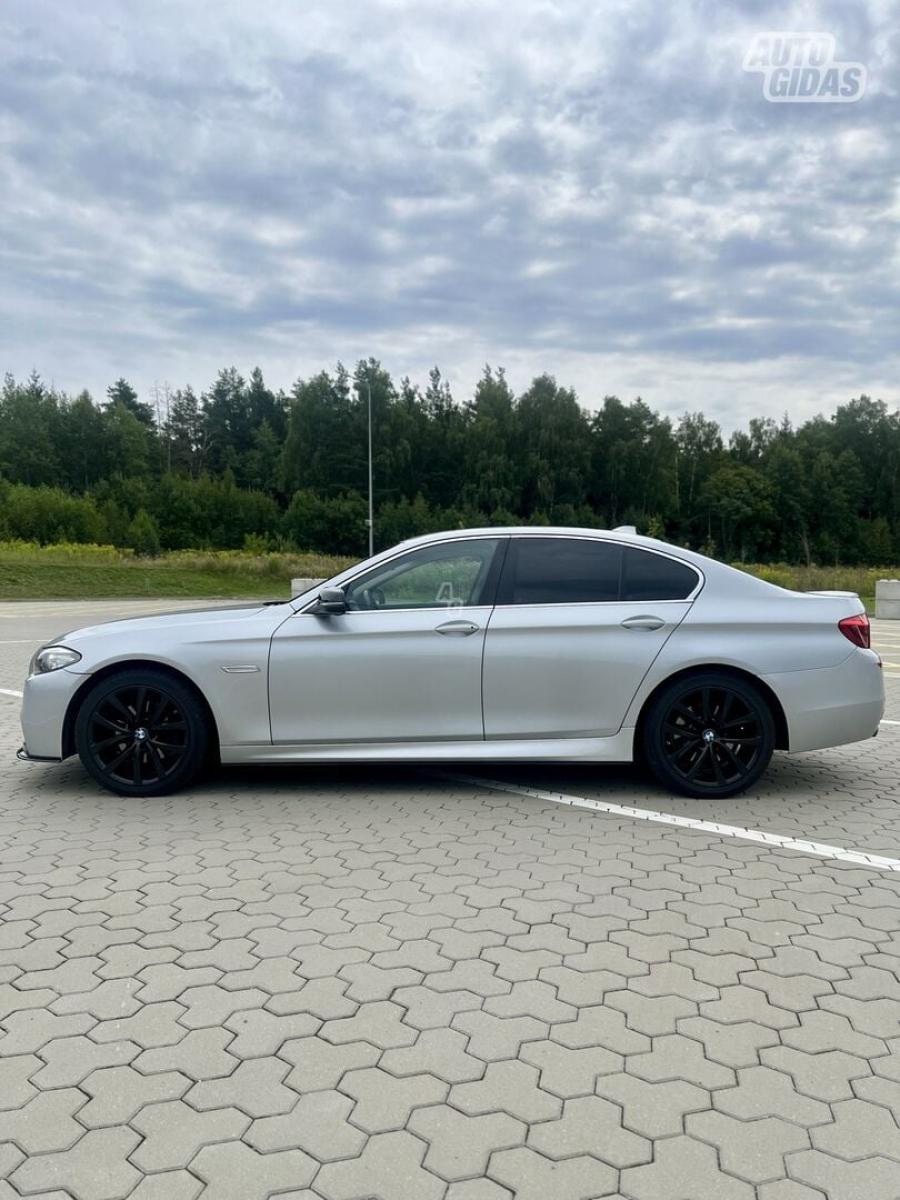 Grey BMW 520 2015 in Vilnius, with an engine capacity of 2.00 L and mileage of 227 thousand km for 12000 €, photo 4 on AUTOMOTO.COM.LV