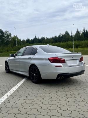 Grey BMW 520 2015 in Vilnius, with an engine capacity of 2.00 L and mileage of 227 thousand km for 12000 €, photo 7 on AUTOMOTO.COM.LV