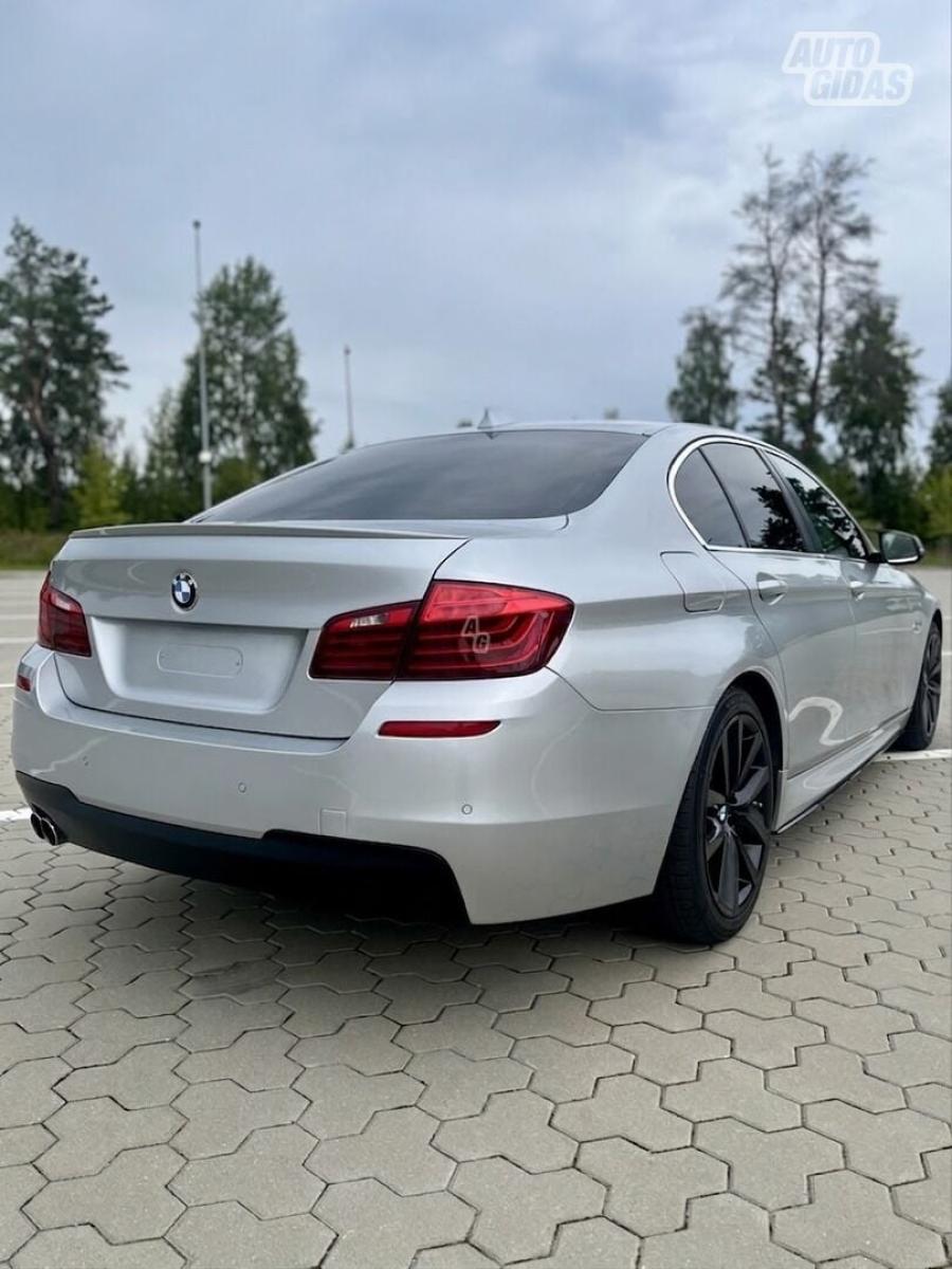 Grey BMW 520 2015 in Vilnius, with an engine capacity of 2.00 L and mileage of 227 thousand km for 12000 €, photo 9 on AUTOMOTO.COM.LV