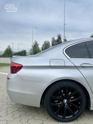 Grey BMW 520 2015 in Vilnius, with an engine capacity of 2.00 L and mileage of 227 thousand km for 12000 €, photo 10 on AUTOMOTO.COM.LV
