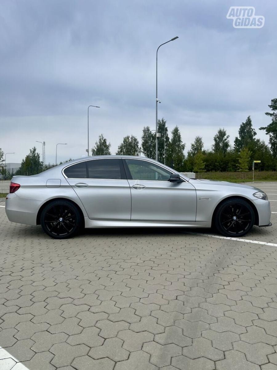 Grey BMW 520 2015 in Vilnius, with an engine capacity of 2.00 L and mileage of 227 thousand km for 12000 €, photo 11 on AUTOMOTO.COM.LV