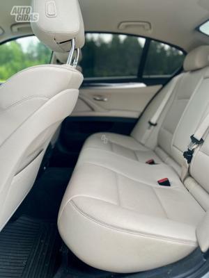 Grey BMW 520 2015 in Vilnius, with an engine capacity of 2.00 L and mileage of 227 thousand km for 12000 €, photo 17 on AUTOMOTO.COM.LV