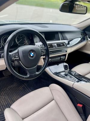 Grey BMW 520 2015 in Vilnius, with an engine capacity of 2.00 L and mileage of 227 thousand km for 12000 €, photo 18 on AUTOMOTO.COM.LV