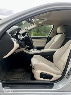 Grey BMW 520 2015 in Vilnius, with an engine capacity of 2.00 L and mileage of 227 thousand km for 12000 €, photo 19 on AUTOMOTO.COM.LV