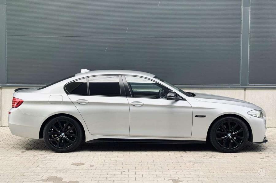 Grey BMW 520 2015 in Kaunas, with an engine capacity of 2.00 L and mileage of 227 thousand km for 13400 €, photo 11 on AUTOMOTO.COM.LV