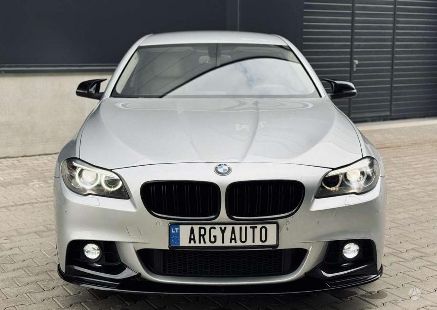Grey BMW 520 2015 in Kaunas, with an engine capacity of 2.00 L and mileage of 227 thousand km for 13400 €, photo 13 on AUTOMOTO.COM.LV