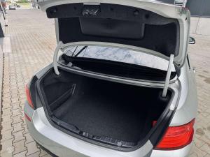 Grey BMW 520 2015 in Kaunas, with an engine capacity of 2.00 L and mileage of 227 thousand km for 13400 €, photo 31 on AUTOMOTO.COM.LV