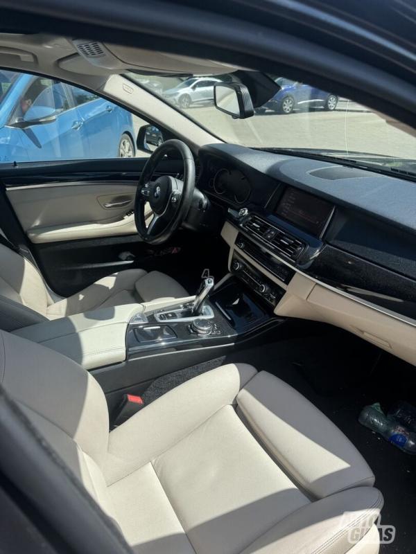 Grey BMW 520 2016 in Kaunas, with an engine capacity of 2.00 L and mileage of 255 thousand km for 13500 €, photo 6 on AUTOMOTO.COM.LV