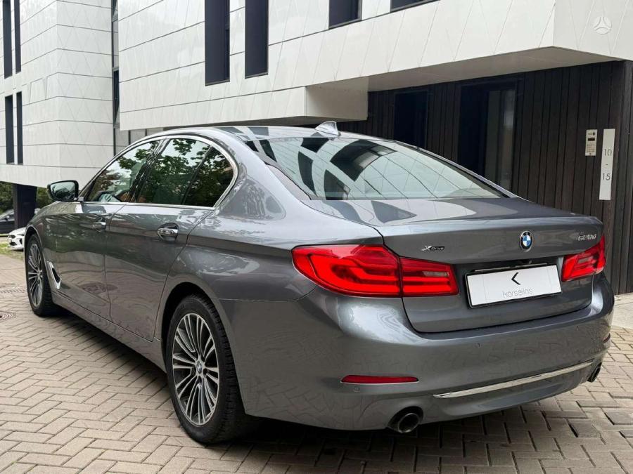 Grey BMW 520 2017 in Siauliai, with an engine capacity of 2.00 L and mileage of 183 thousand km for 16600 €, photo 4 on AUTOMOTO.COM.LV