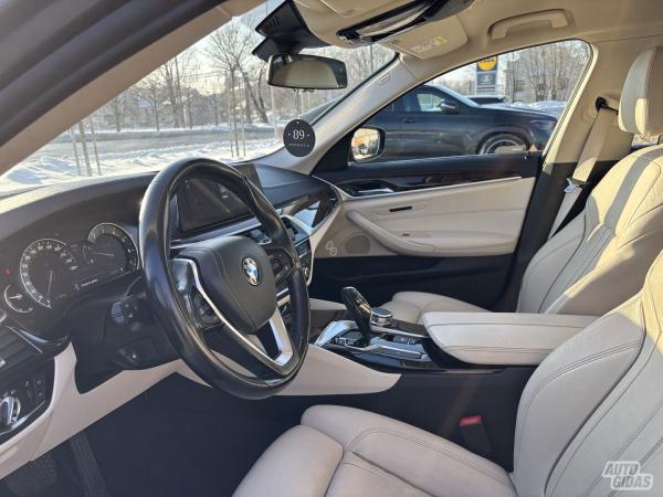 Grey BMW 520 2017 in Vilnius, with an engine capacity of 2.00 L and mileage of 267 thousand km for 21000 €, photo 2 on AUTOMOTO.COM.LV