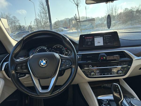 Grey BMW 520 2017 in Vilnius, with an engine capacity of 2.00 L and mileage of 267 thousand km for 21000 €, photo 3 on AUTOMOTO.COM.LV