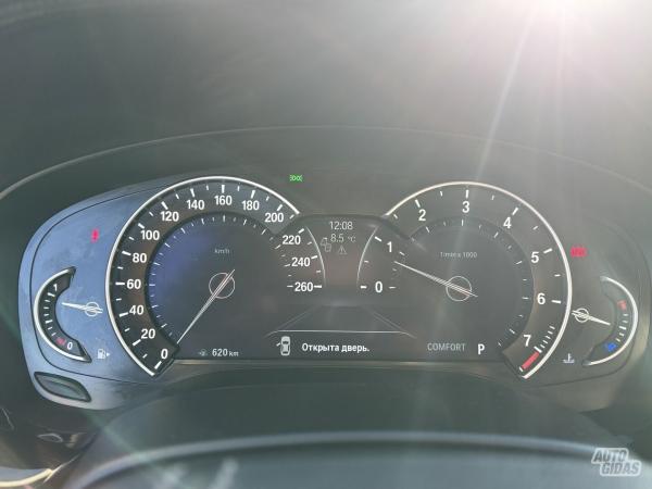 Grey BMW 520 2017 in Vilnius, with an engine capacity of 2.00 L and mileage of 267 thousand km for 21000 €, photo 8 on AUTOMOTO.COM.LV
