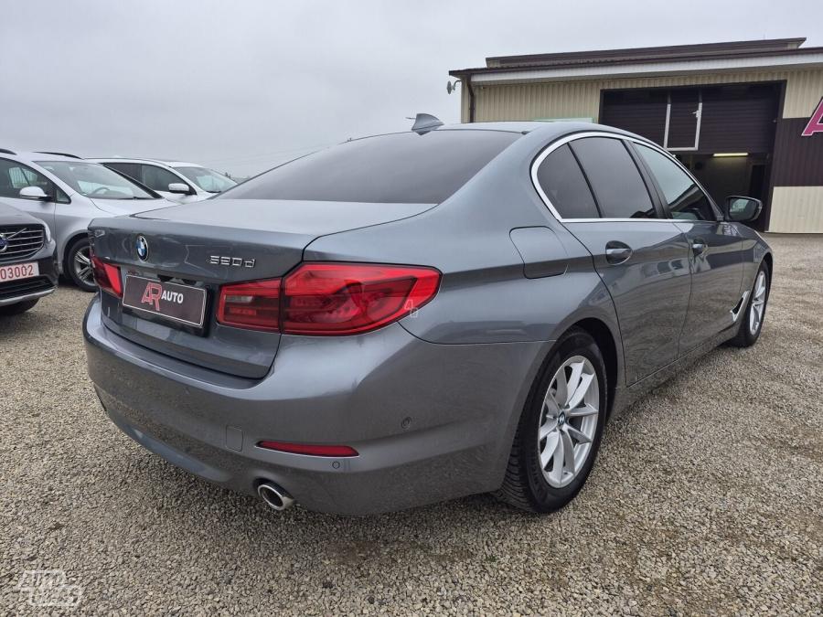 Pelēks BMW 520 2017 Viļņa, ar dzinēja tilpumu 2.00 L un nobraukumu 260 tūkst. km par 16600 €, foto 7 vietnē AUTOMOTO.COM.LV