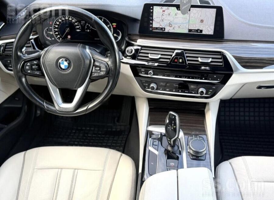 Grey BMW 520 2017 in Riga, with an engine capacity of 2.00 L and mileage of 260 thousand km for 18000 €, photo 16 on AUTOMOTO.COM.LV