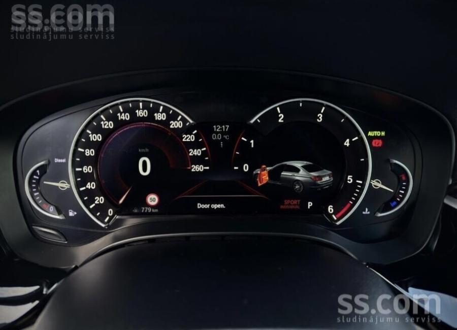 Grey BMW 520 2017 in Riga, with an engine capacity of 2.00 L and mileage of 260 thousand km for 18000 €, photo 23 on AUTOMOTO.COM.LV