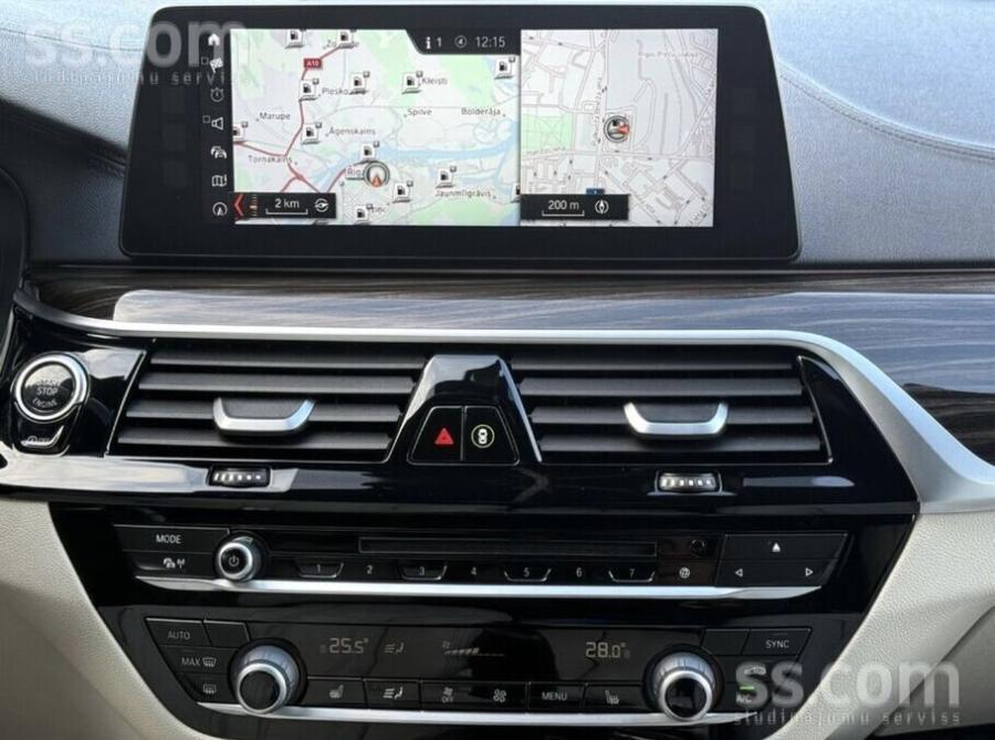 Grey BMW 520 2017 in Riga, with an engine capacity of 2.00 L and mileage of 260 thousand km for 18000 €, photo 25 on AUTOMOTO.COM.LV