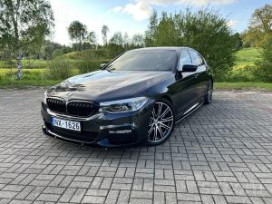 Pelēks BMW 520 2017 Rīga, ar dzinēja tilpumu 2.00 L un nobraukumu 229 tūkst. km par 22700 €, foto  vietnē AUTOMOTO.COM.LV