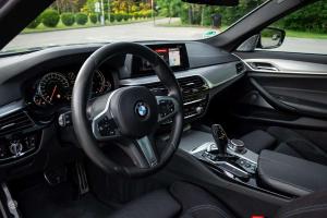 Pelēks BMW 520 2017 Elektrėnai, ar dzinēja tilpumu 2.00 L un nobraukumu 242 tūkst. km par 21300 €, foto 10 vietnē AUTOMOTO.COM.LV