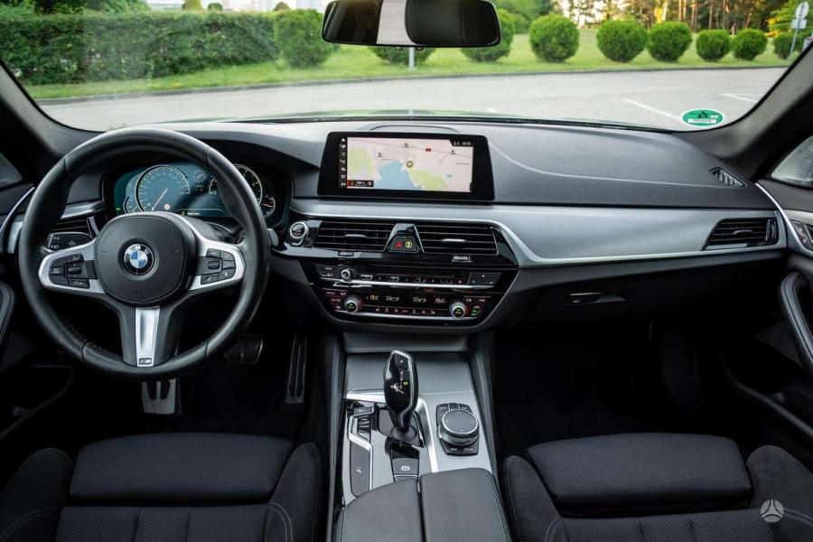 Pelēks BMW 520 2017 Elektrėnai, ar dzinēja tilpumu 2.00 L un nobraukumu 242 tūkst. km par 21300 €, foto 12 vietnē AUTOMOTO.COM.LV