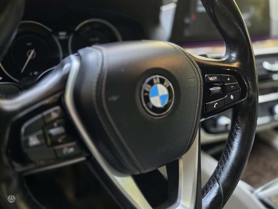 Pelēks BMW 520 2017 Viļņa, ar dzinēja tilpumu 2.00 L un nobraukumu 270 tūkst. km par 14999 €, foto 14 vietnē AUTOMOTO.COM.LV