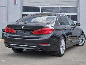 Grey BMW 520 2017 in Jonava, with an engine capacity of 2.00 L and mileage of 240 thousand km for 17700 €, photo 6 on AUTOMOTO.COM.LV